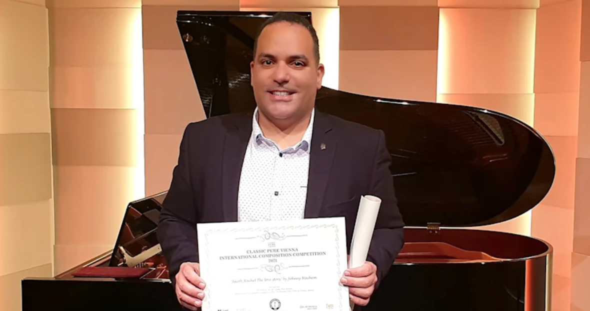 A la découverte de l’incroyable musicien et compositeur Johnny Hachem ...